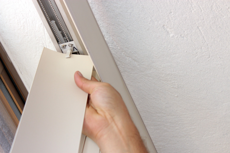 How To Replace Vertical Blind Clips