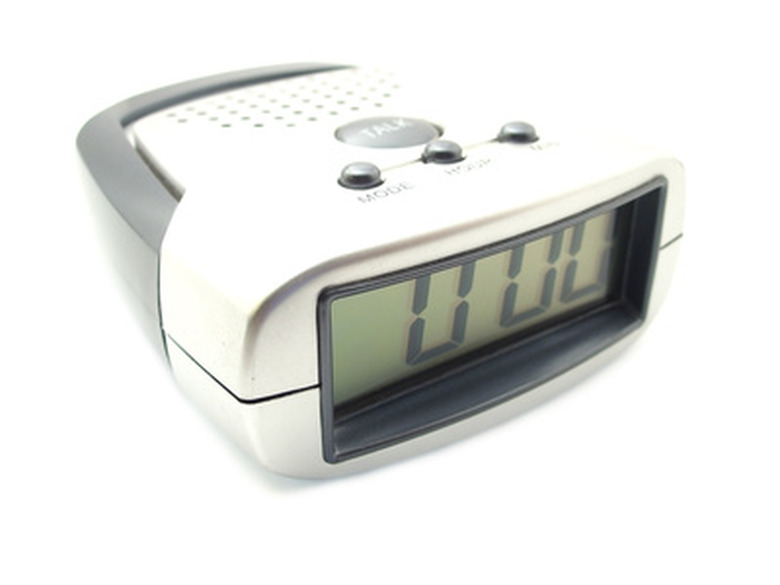 How To Set A Digital Clock