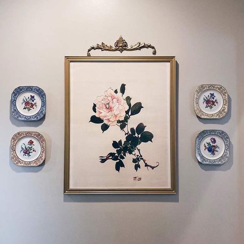 13 Wall Plate Decor Ideas We're Stealing From Instagram | Hunker