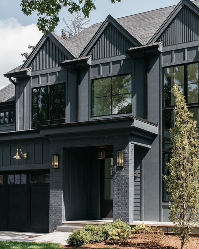 13 Two-Tone Exterior House Color Ideas That Boost Curb Appeal