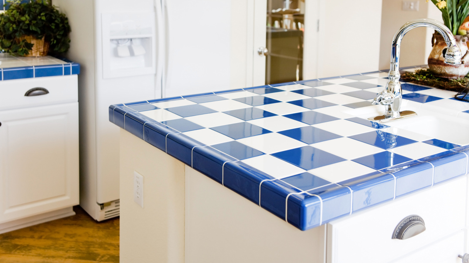 15 Tile Countertop Ideas: Here's Everything You Need To Know