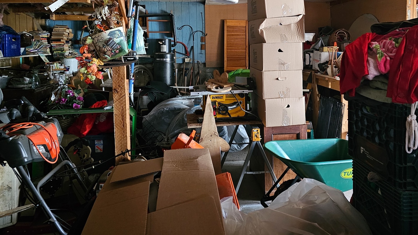 Maximize Space in Your Garage with a Practical Storage Solution ...