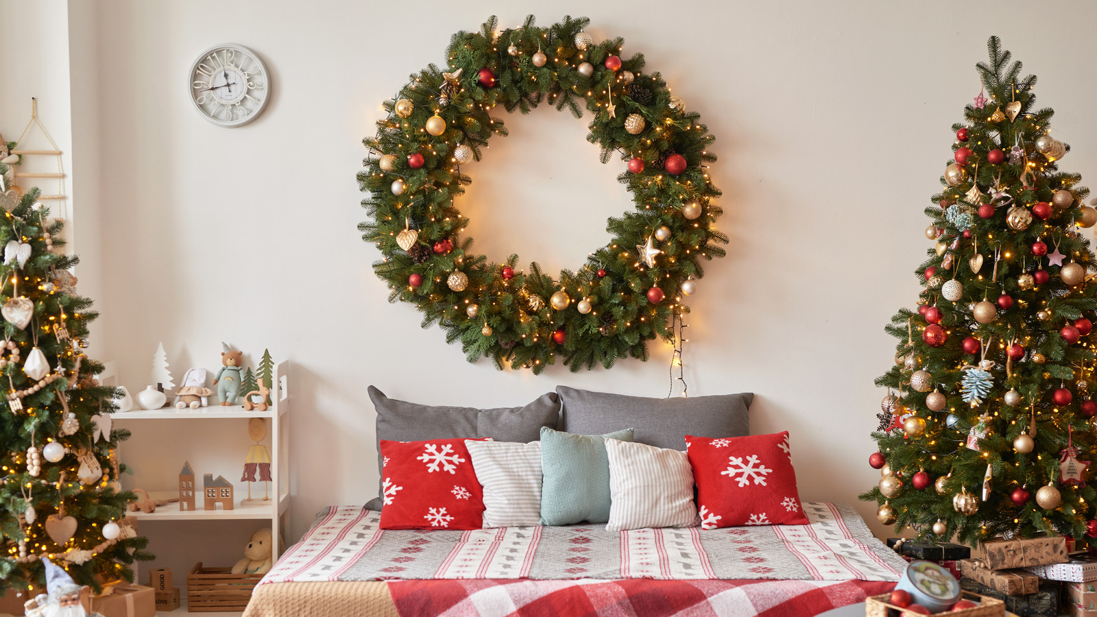 Aldi Is Carrying A Cute Christmas-Inspired Bedroom Set That Shoppers ...