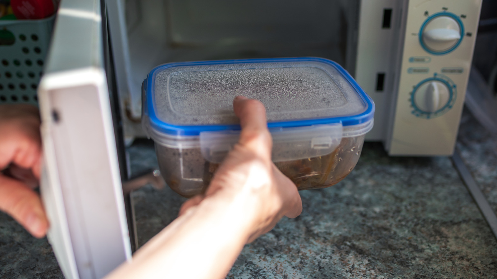 Clean Up Your Home By Throwing Out These 9 Toxic Household Items
