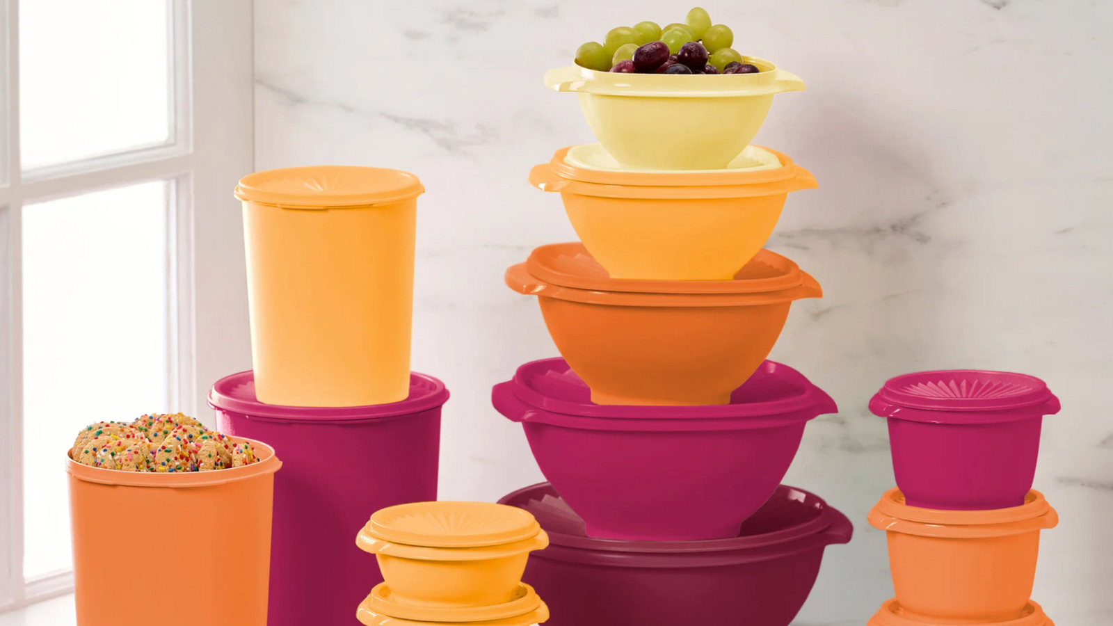 Costco Is Selling A Vintage-Inspired Tupperware Set That's An Instant ...