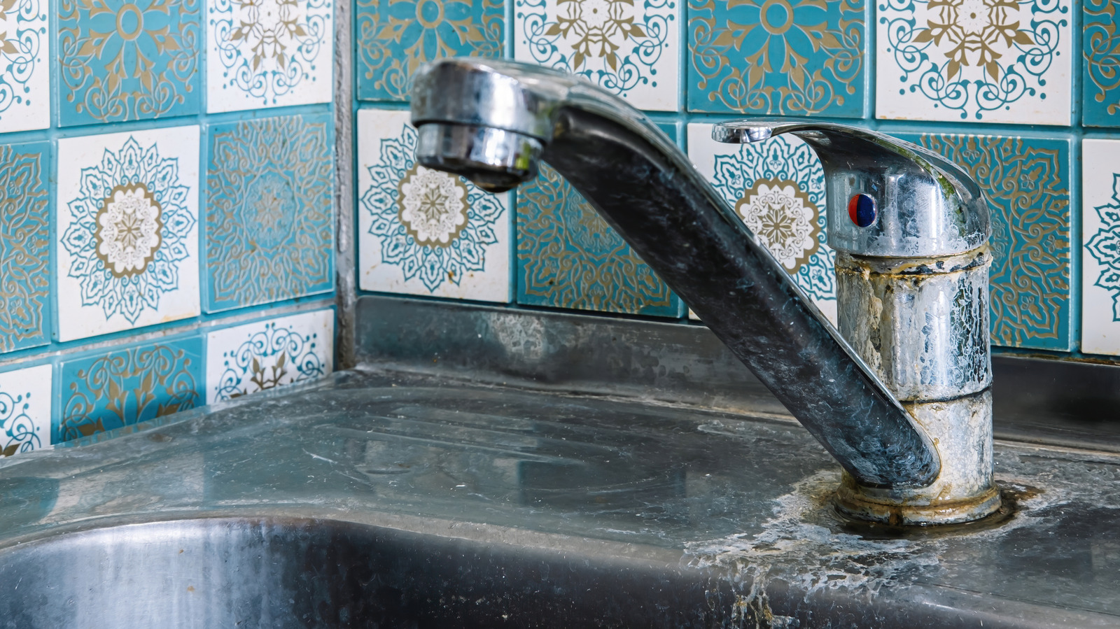 Creative Tips For Removing A Rusted Faucet (Without Hurting Yourself)
