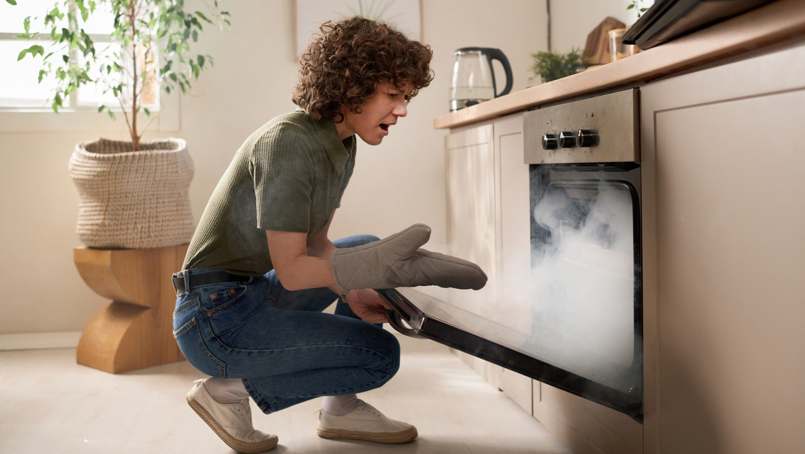 Eliminate The Smoke Smell From A Home With A Few Items From Your Kitchen