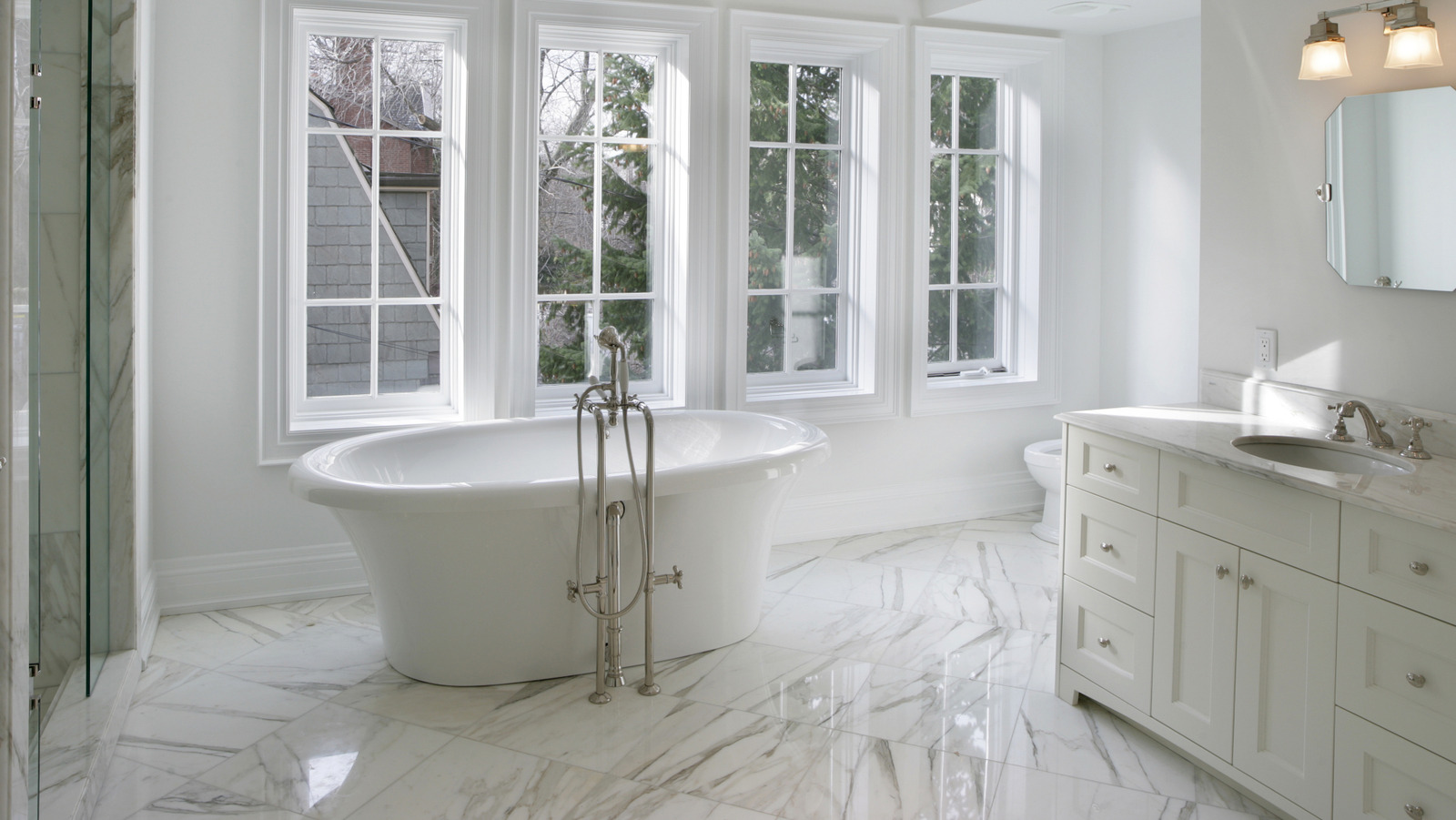 How To Clean Marble Floors To Keep Them Sparkling And Streak-Free
