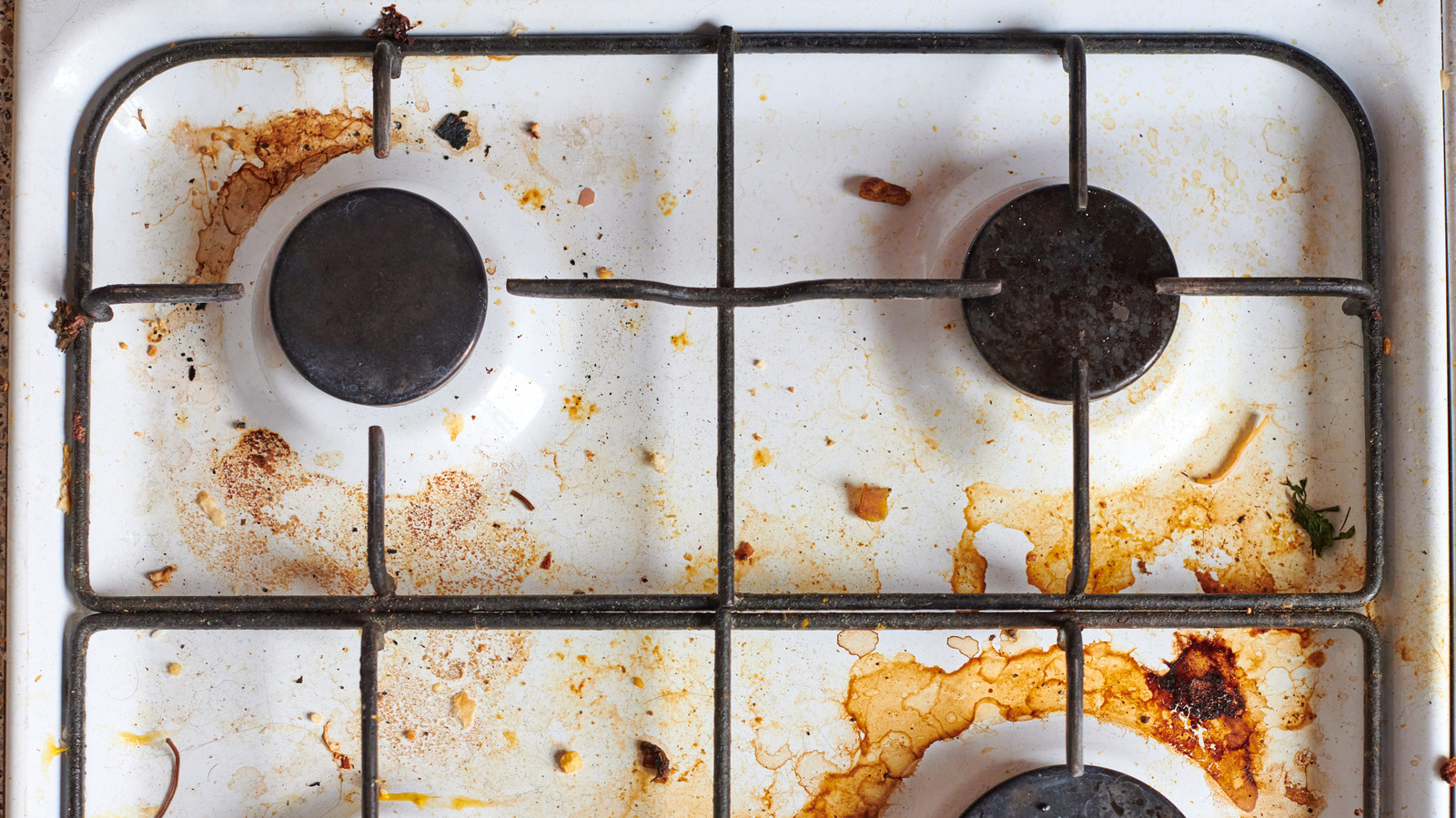 How To Easily Clean Up Messy Grease Splatters In Your Kitchen