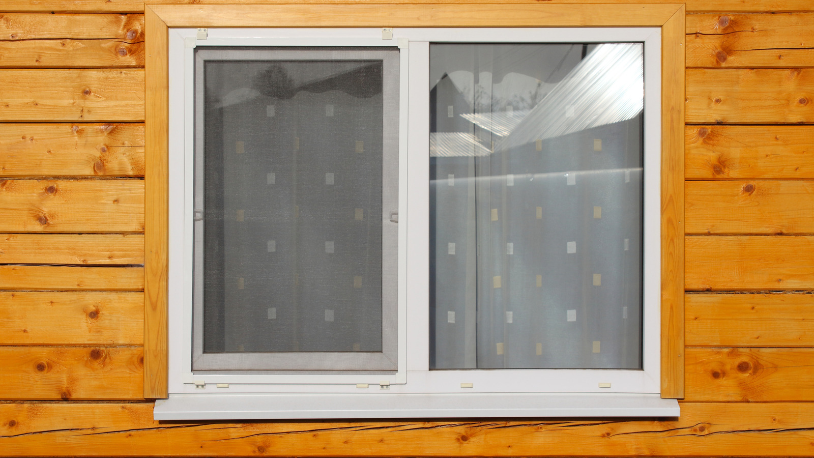 How To Wash Windows Outside Without Removing The Screens