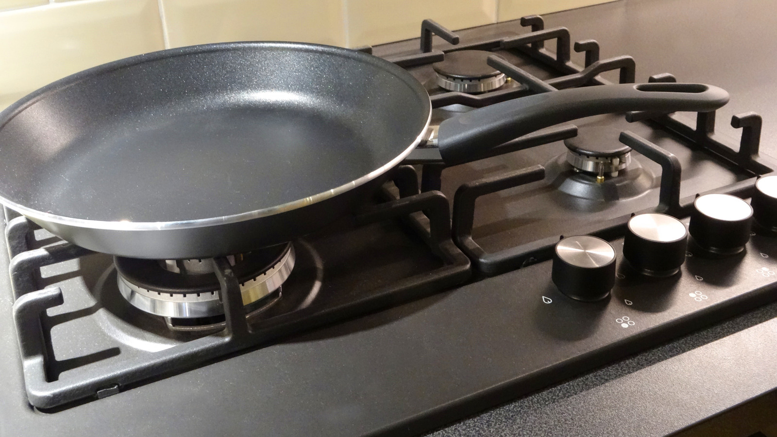 How Toxic Is Non-Stick Cookware? (Really)