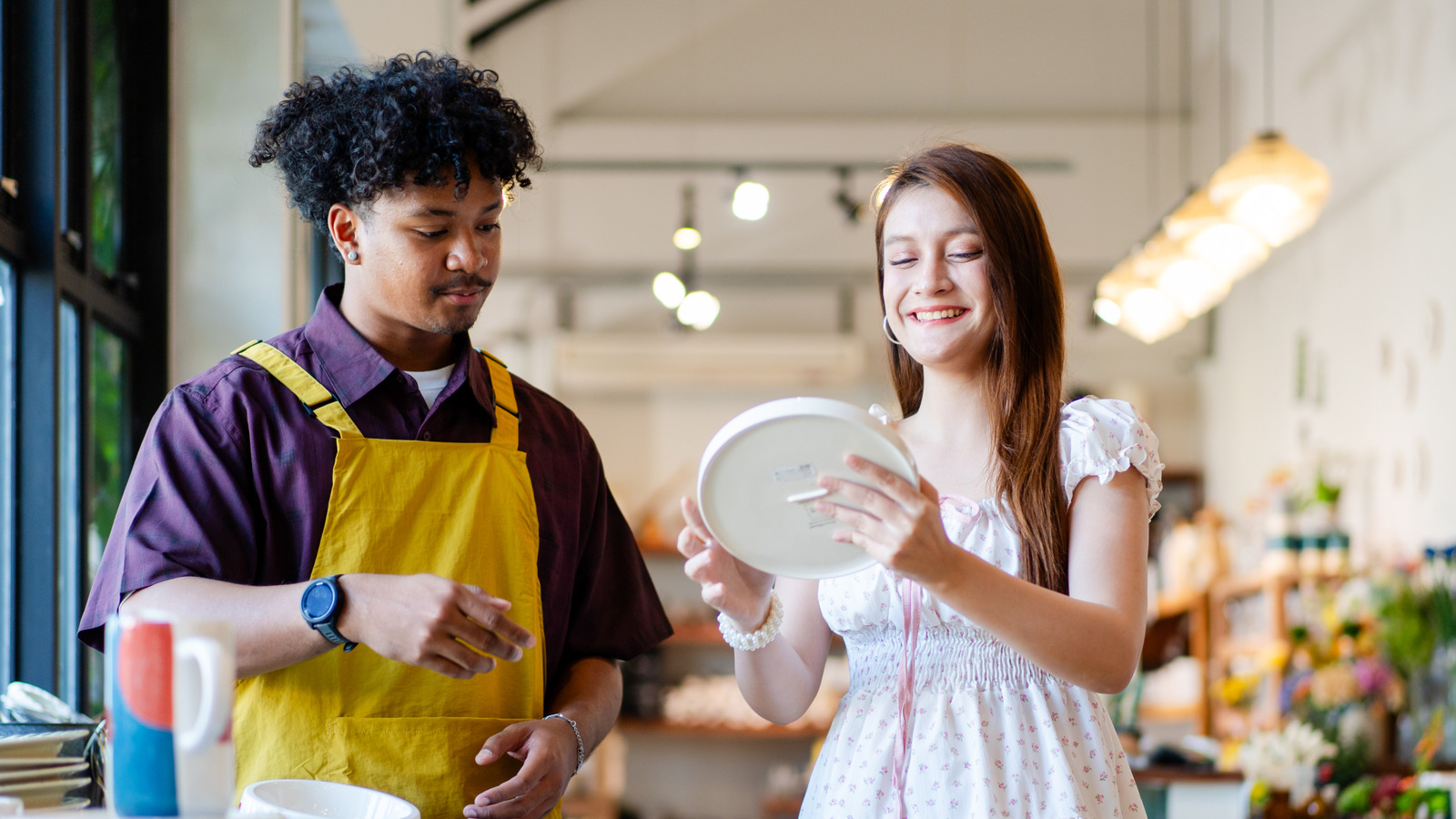 Not Pyrex, Not Tupperware: The Colorful Kitchenware Brand To Look For ...