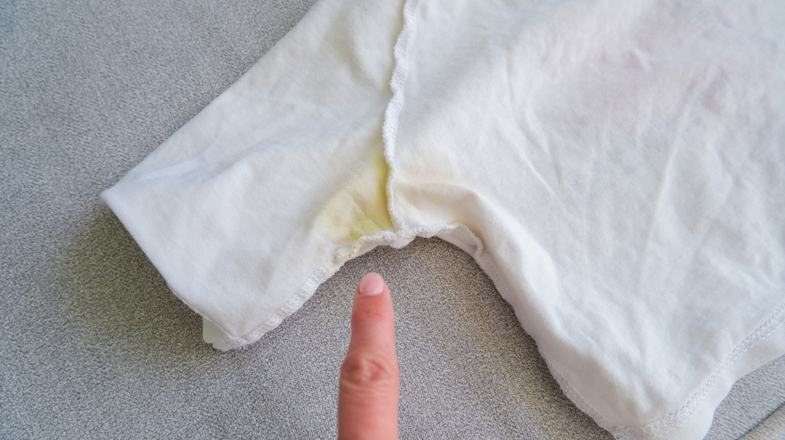 The 5 Best Ways To Remove Yellow Stains From Clothing