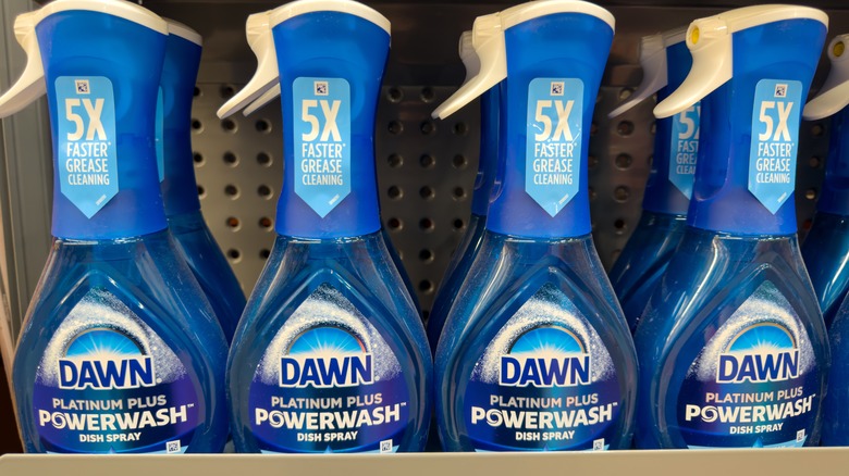 How To Easily Clean A Greasy Kitchen Backsplash