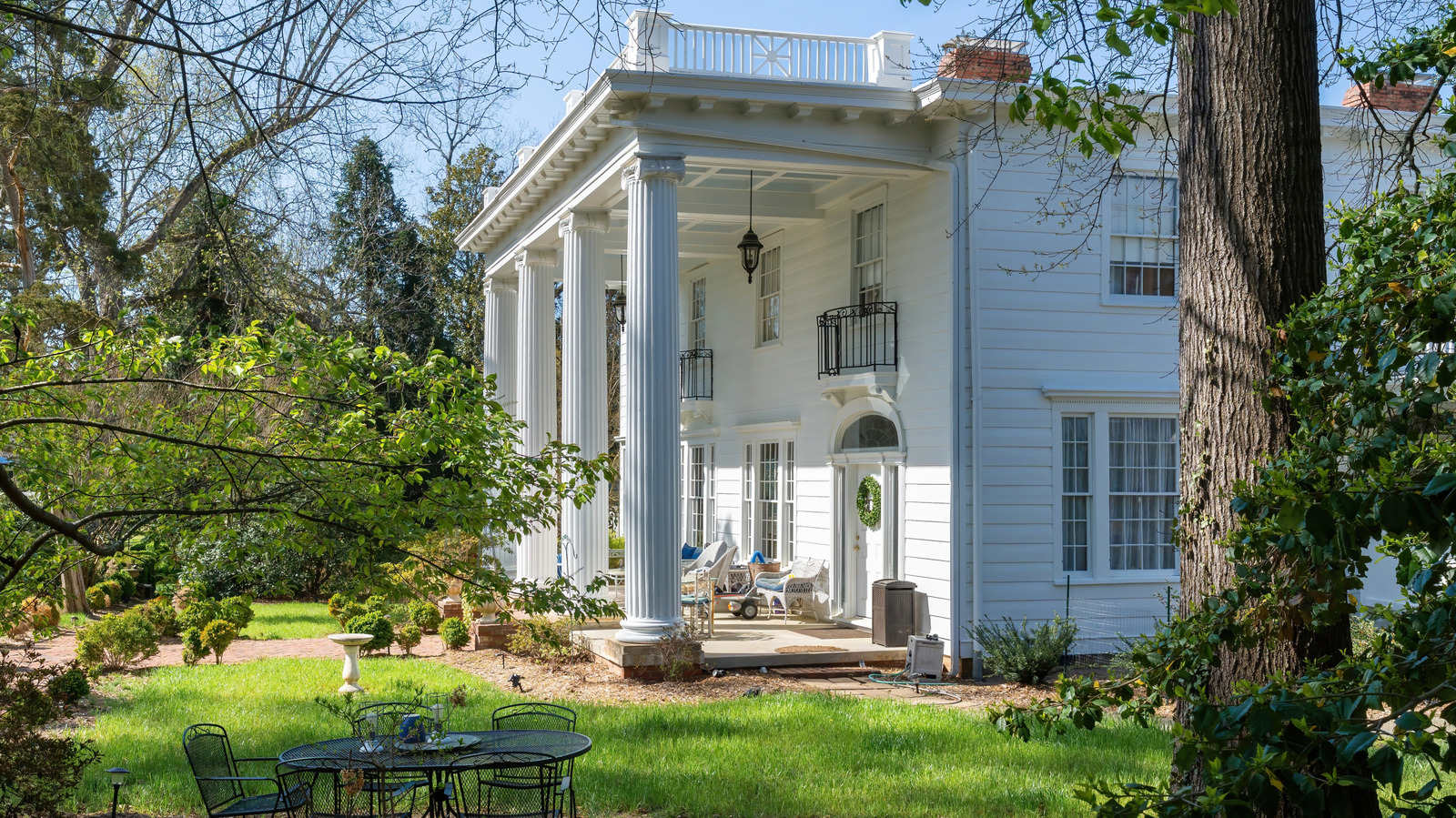 The Front Porch Feature Barely Anyone Knows About Outside The South ...
