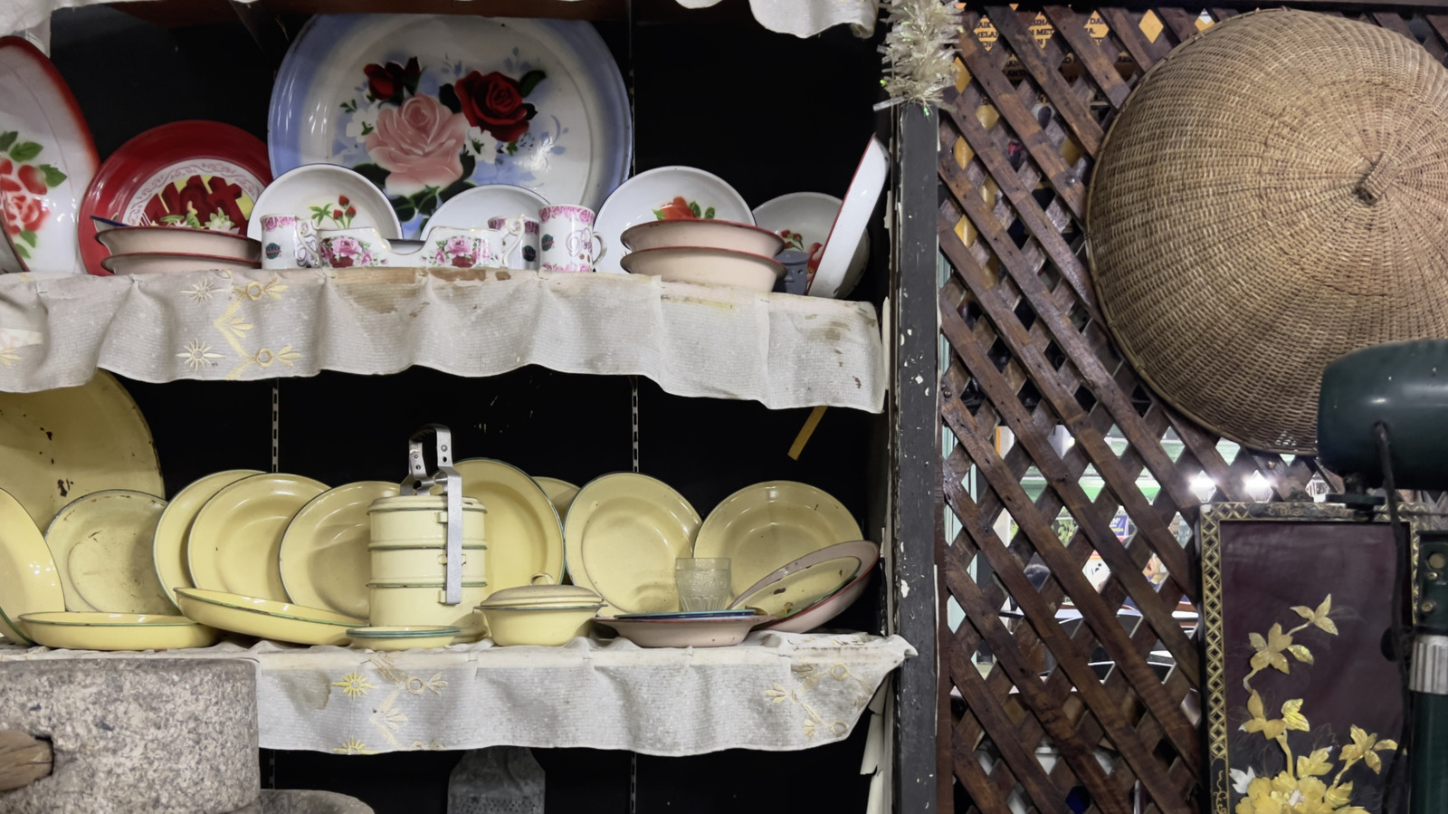 The Kitchenware Collectible That Is Now The Ultimate Thrift Store Find ...