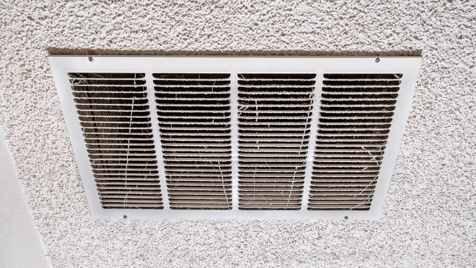 The Must-Try Swiffer Hack That'll Change The Way You Clean Dusty Air Vents
