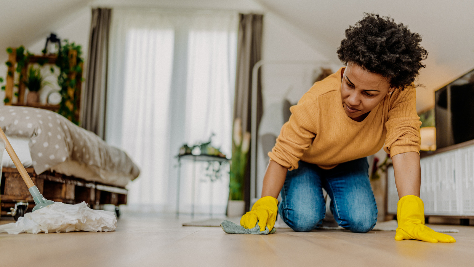 How To Remove Scuff Marks From Vinyl Floors With A Simple WD-40 Hack