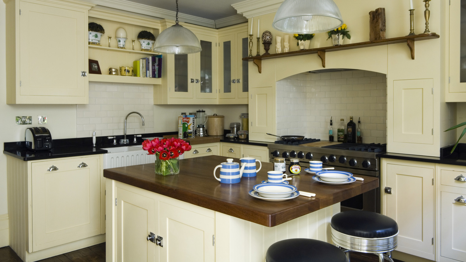 Why There's Simply No Need For A Kitchen Island Anymore